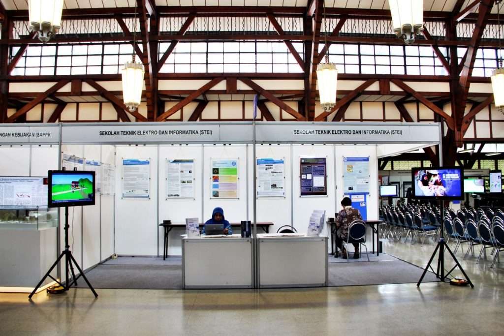 STEI di Pameran Produk dan Inovasi LPPM ITB – STEI