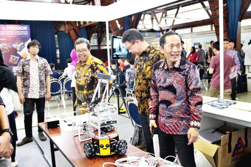 STEI di Pameran Produk dan Inovasi LPPM ITB – STEI