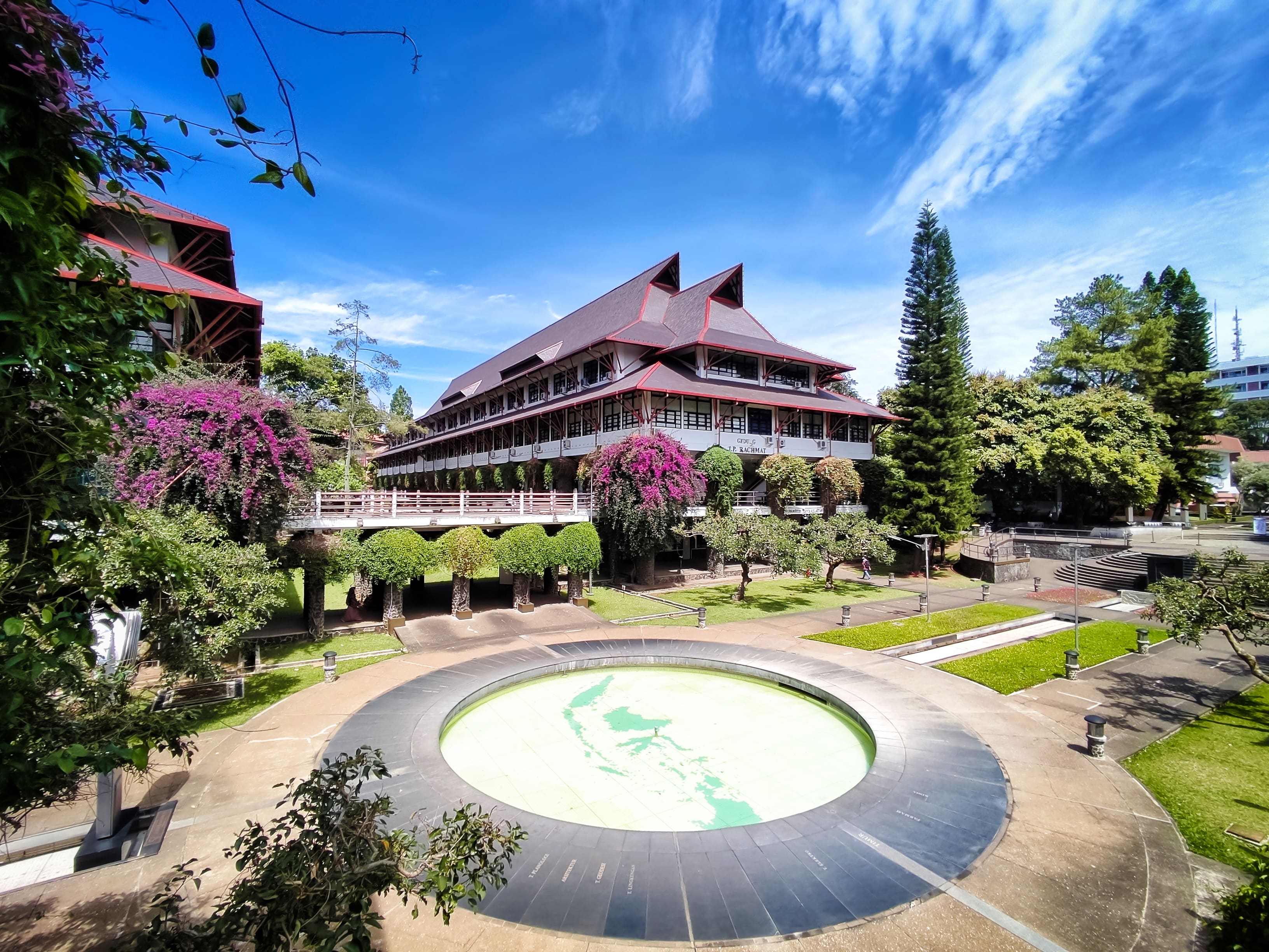 STEI – Sekolah Teknik Elektro dan Informatika